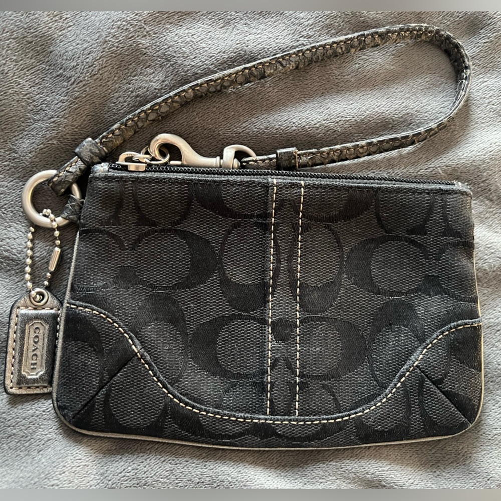 Coach Signature Vintage Wristlet, Black And Silver - Gem